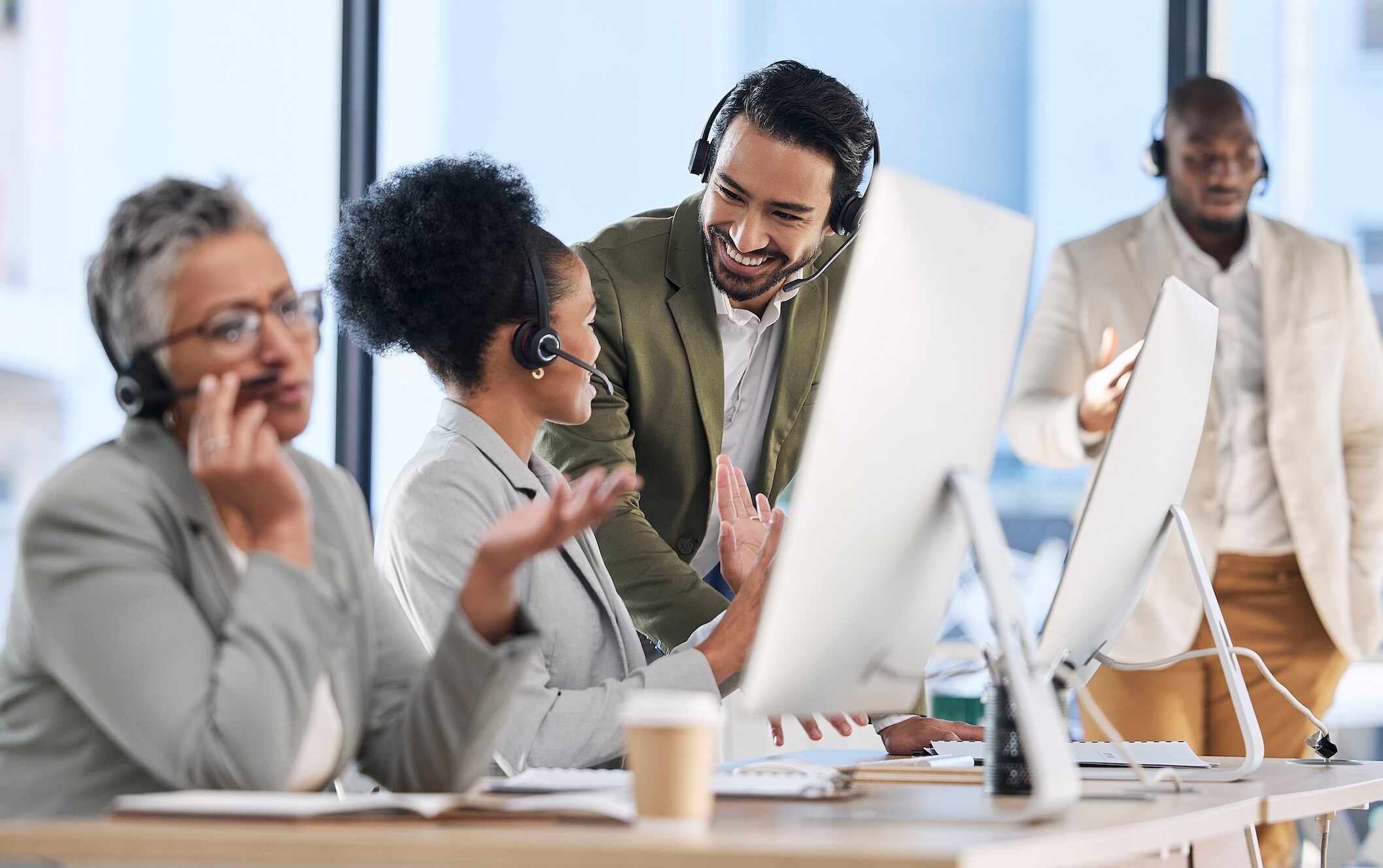 A Complete Guide to AI Agents in Customer Service